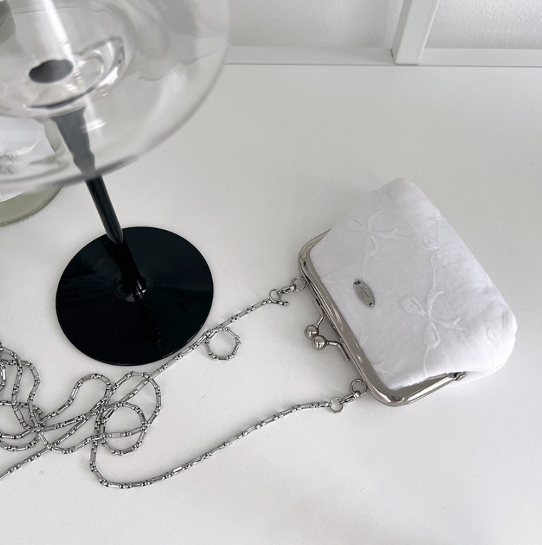 [Peakdrawing] Pure White Ribbon Frame Mini Bag – Ohue